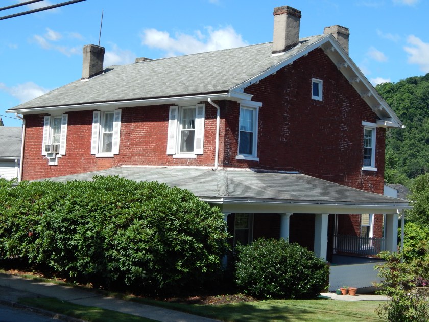 The Farmer Takes a Wife – Truby Farmhouse Apollo PA